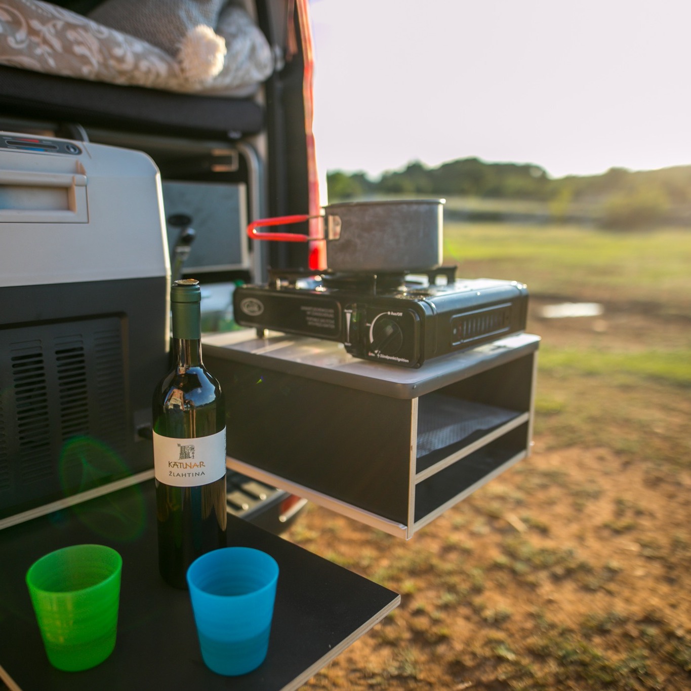 Single or double cartridge stove? – FLIP Camping Box